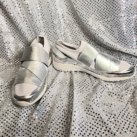 Puzzle | Shoes | New Puzzle Silver White Sneakers Sz 39 | Poshmark